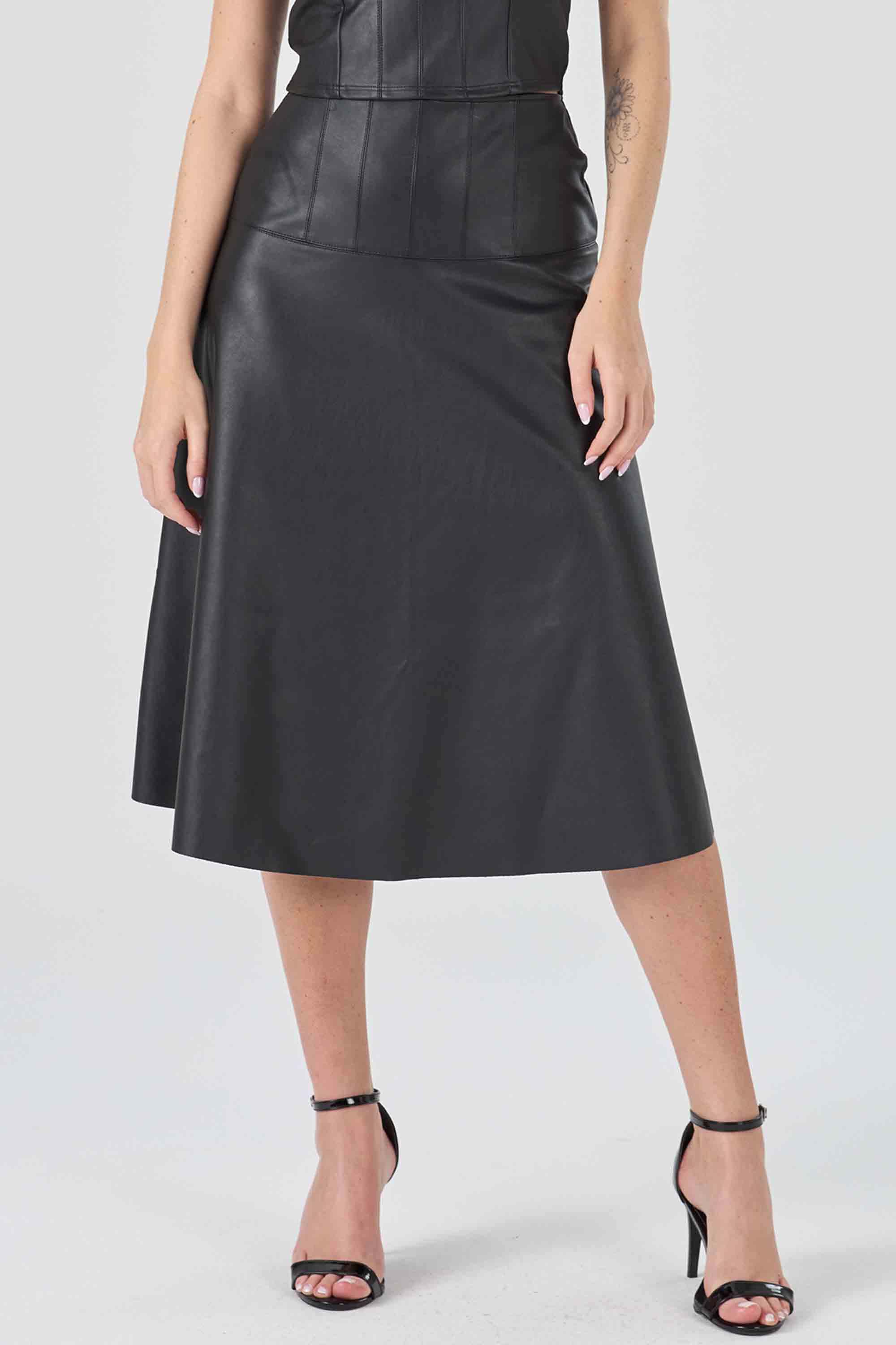 Saia Midi Casual de Couro Confortável Moderna Evase Preta